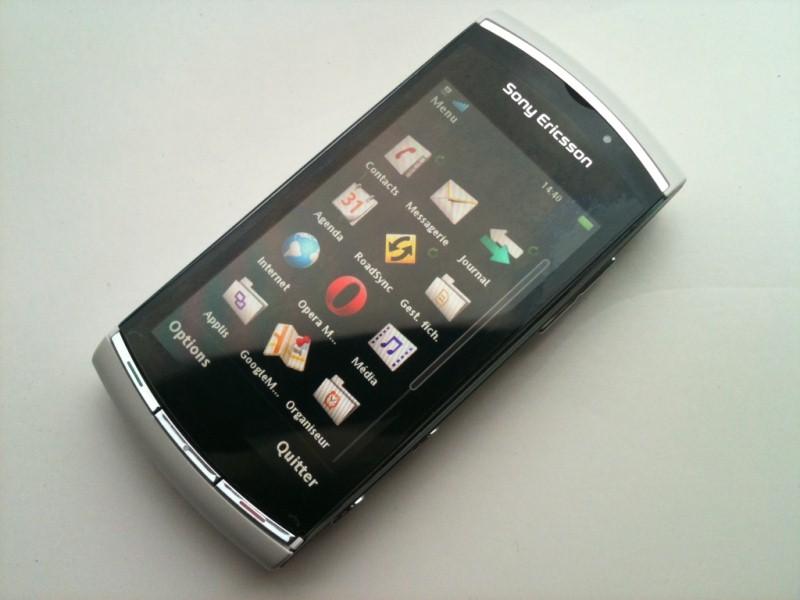 Sony Ericsson Vivaz Pro Gets Pictured in Detail | GSMDome.com