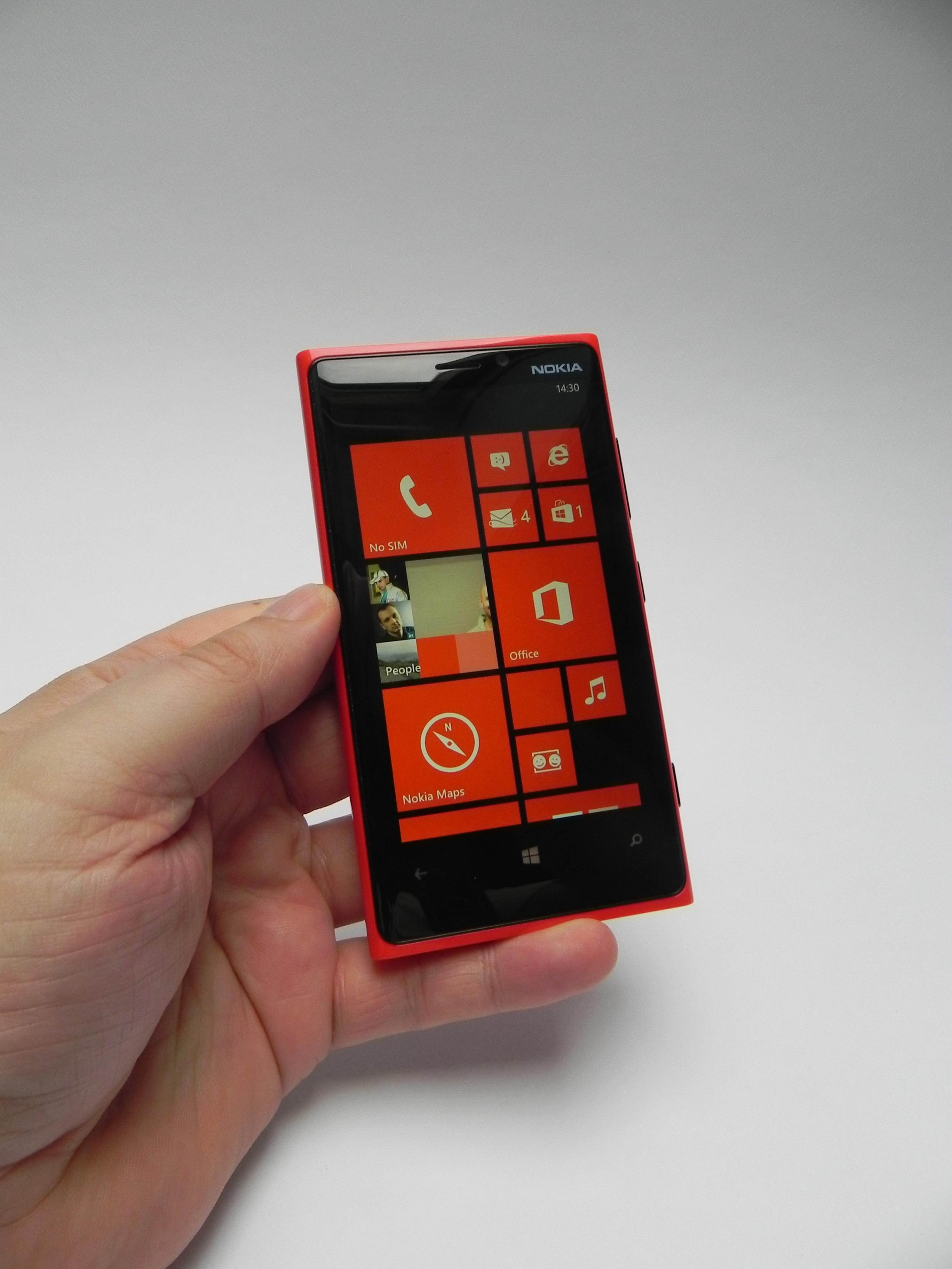 Nokia Lumia 920 Review: Simply the Best Windows Phone 8 Device ...