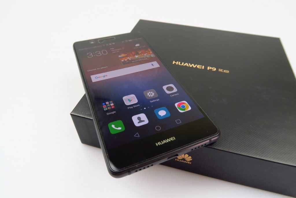 Huawei P9 Lite Unboxing: One of the Lightest Phones I've Felt (Video ...