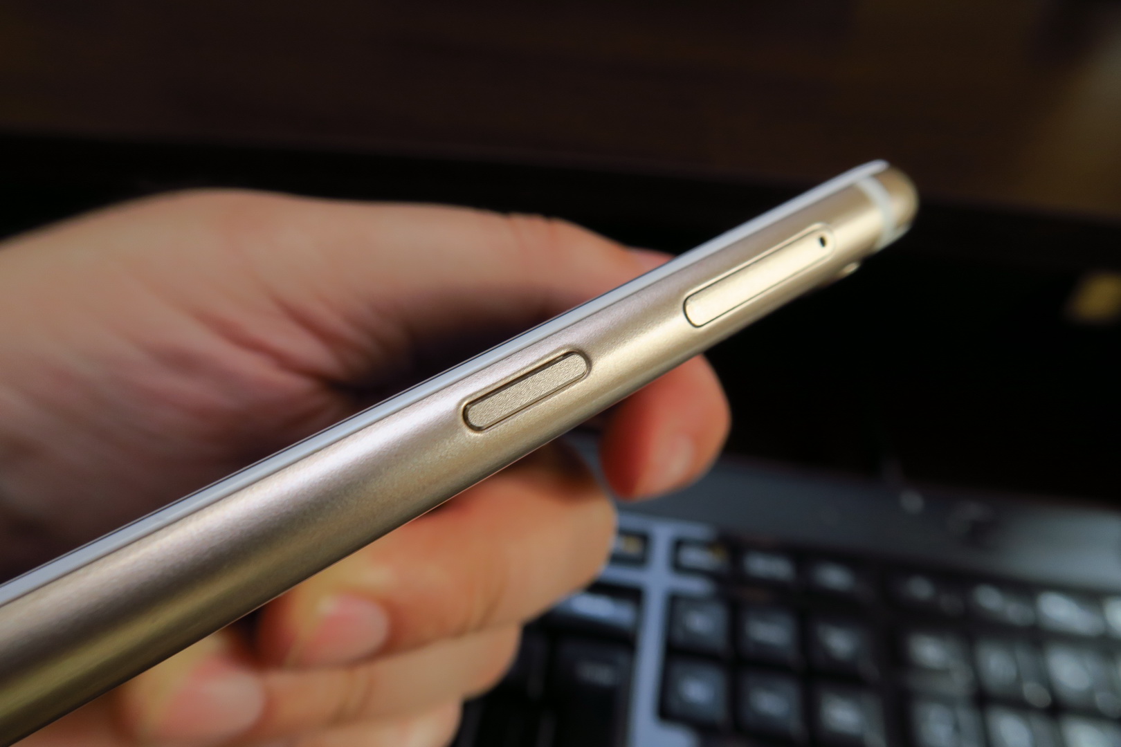 Blackview Ultra Plus Review: Reasonably Made iPhone 6 Plus Clone, With ...
