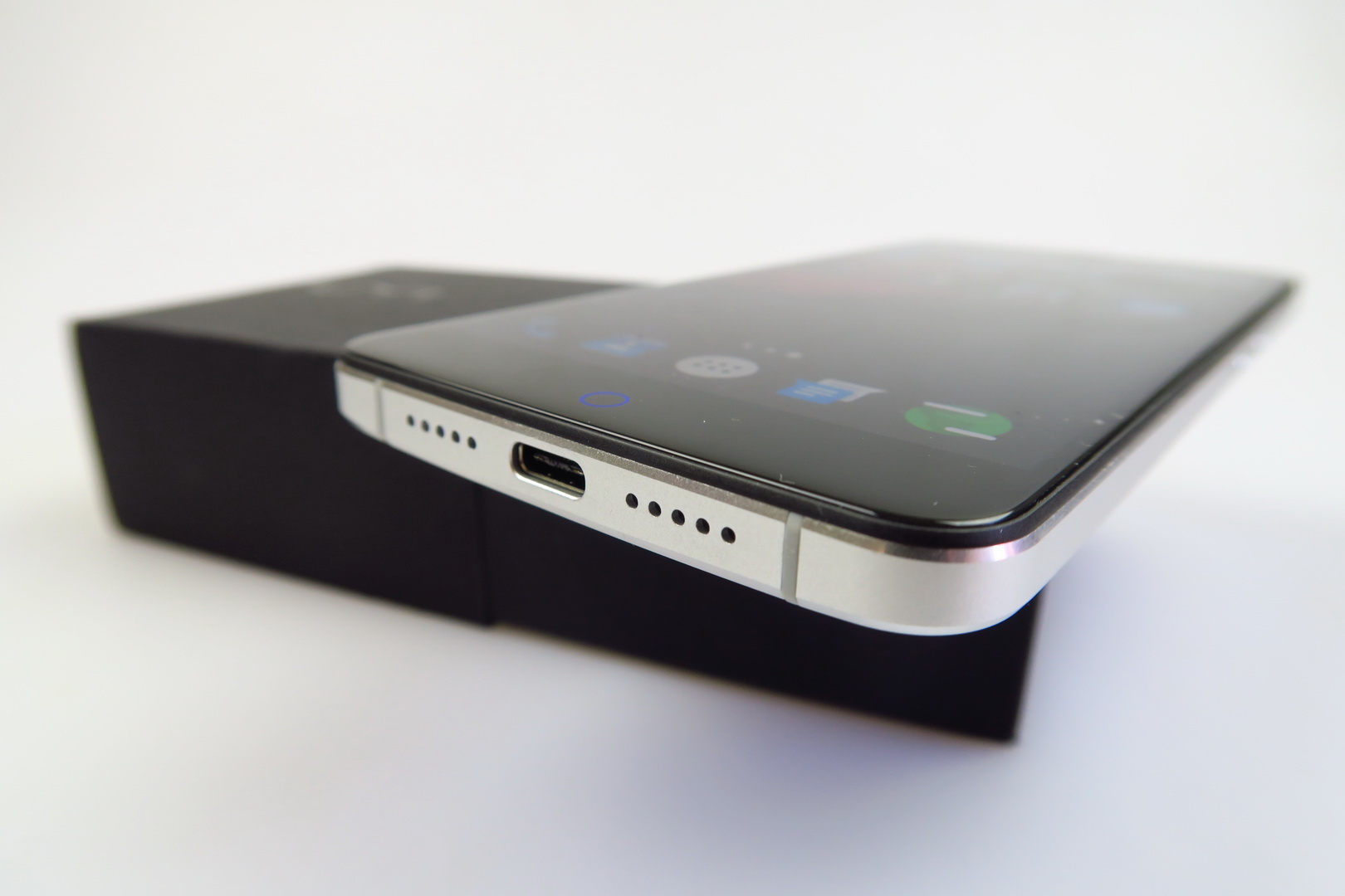 UMi Max Unboxing: Metal Phablet With Big Battery and Nifty Home Button ...