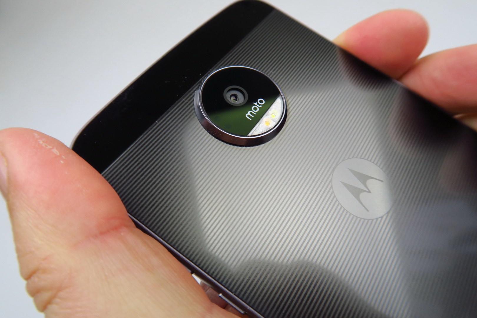 Motorola Moto Z Review: Best Motorola Phone in Years, Modularity Well ...