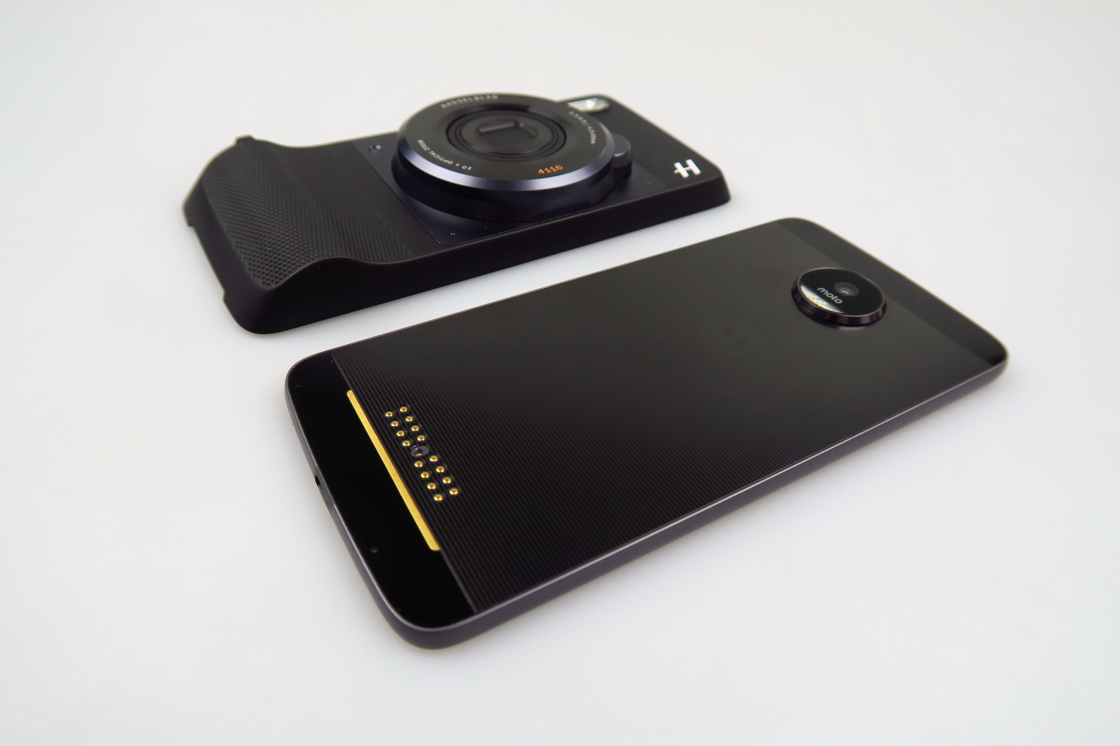Motorola Moto Z Review: Best Motorola Phone in Years, Modularity Well ...