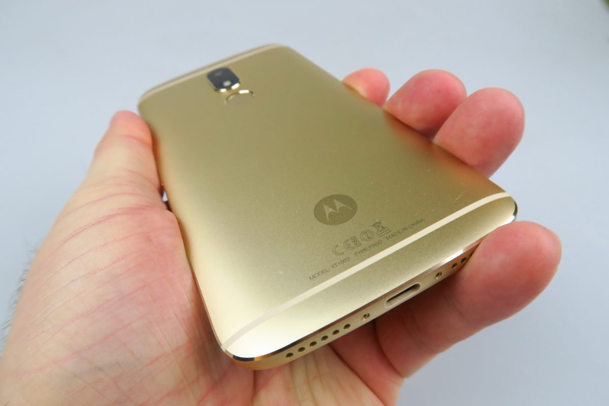 Motorola Moto M Review: Moto's Lite Approach, Feels Like a Solid Touch ...