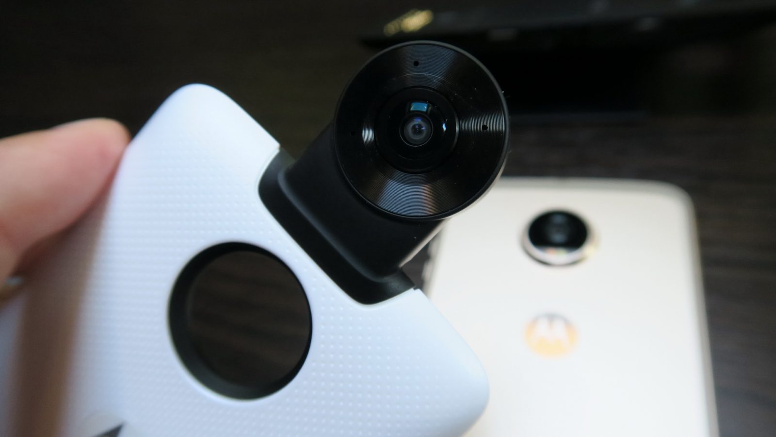 2017 Moto Mods Review: Moto 360 Camera, Moto Turbo Power and More ...