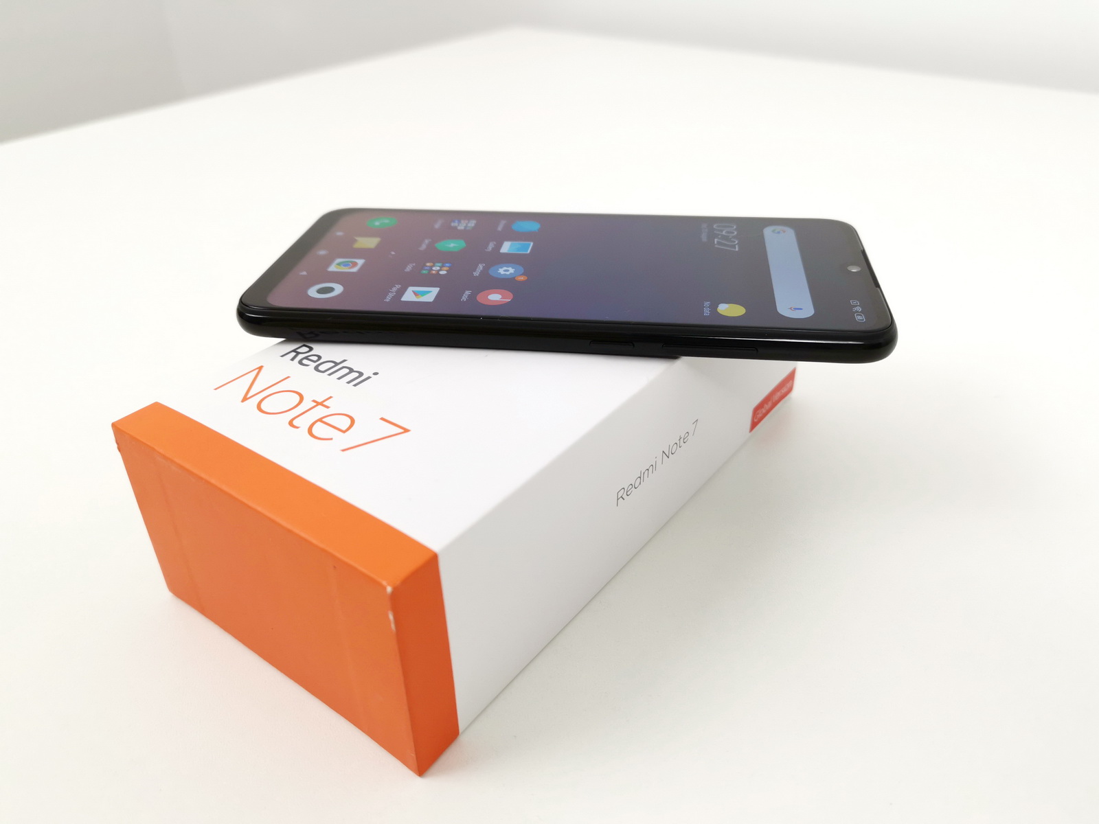 Xiaomi Redmi Note 7 Unboxing: Most Affordable 48 MP Camera Phone, With ...