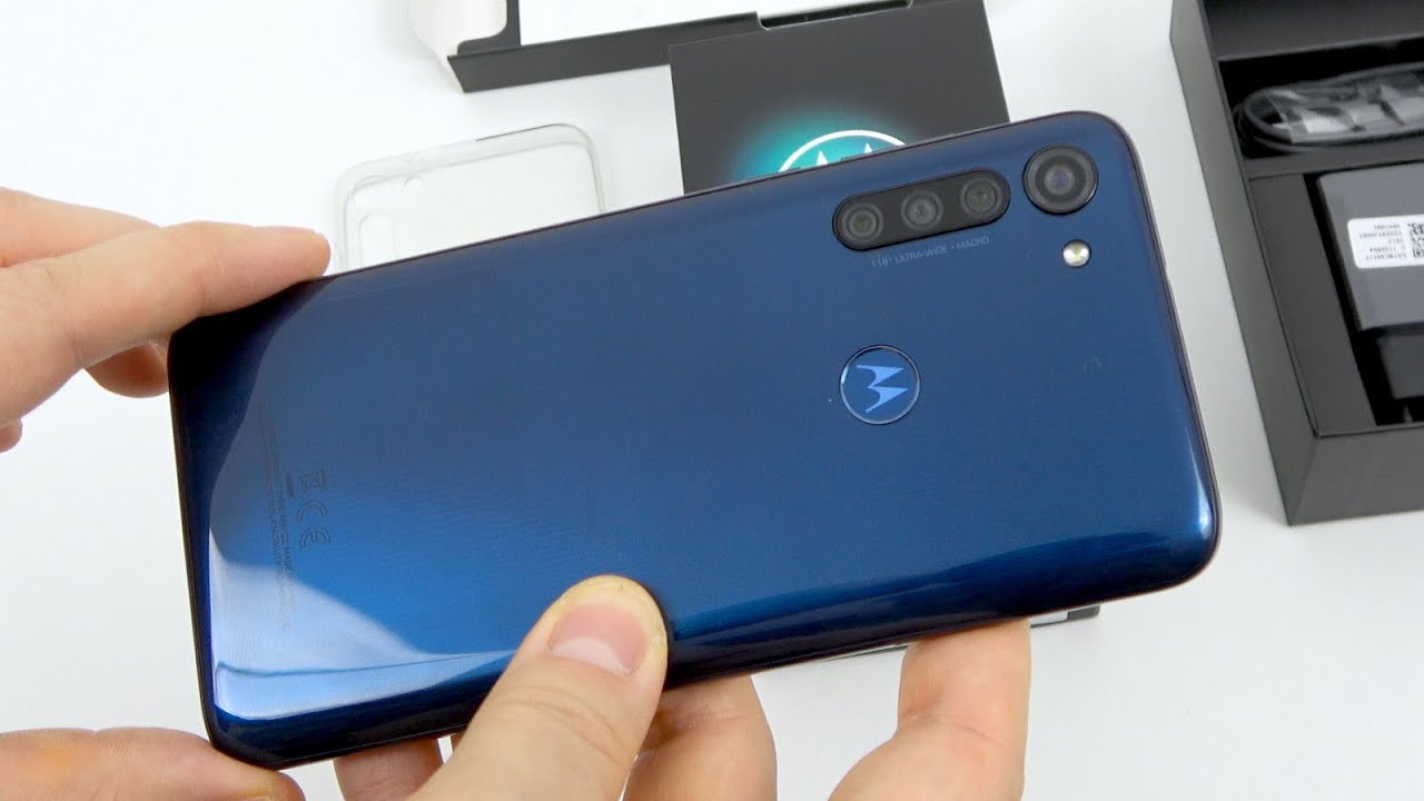 Motorola Moto G8 Power Unboxing: Battery Phone's Back With Extra ...